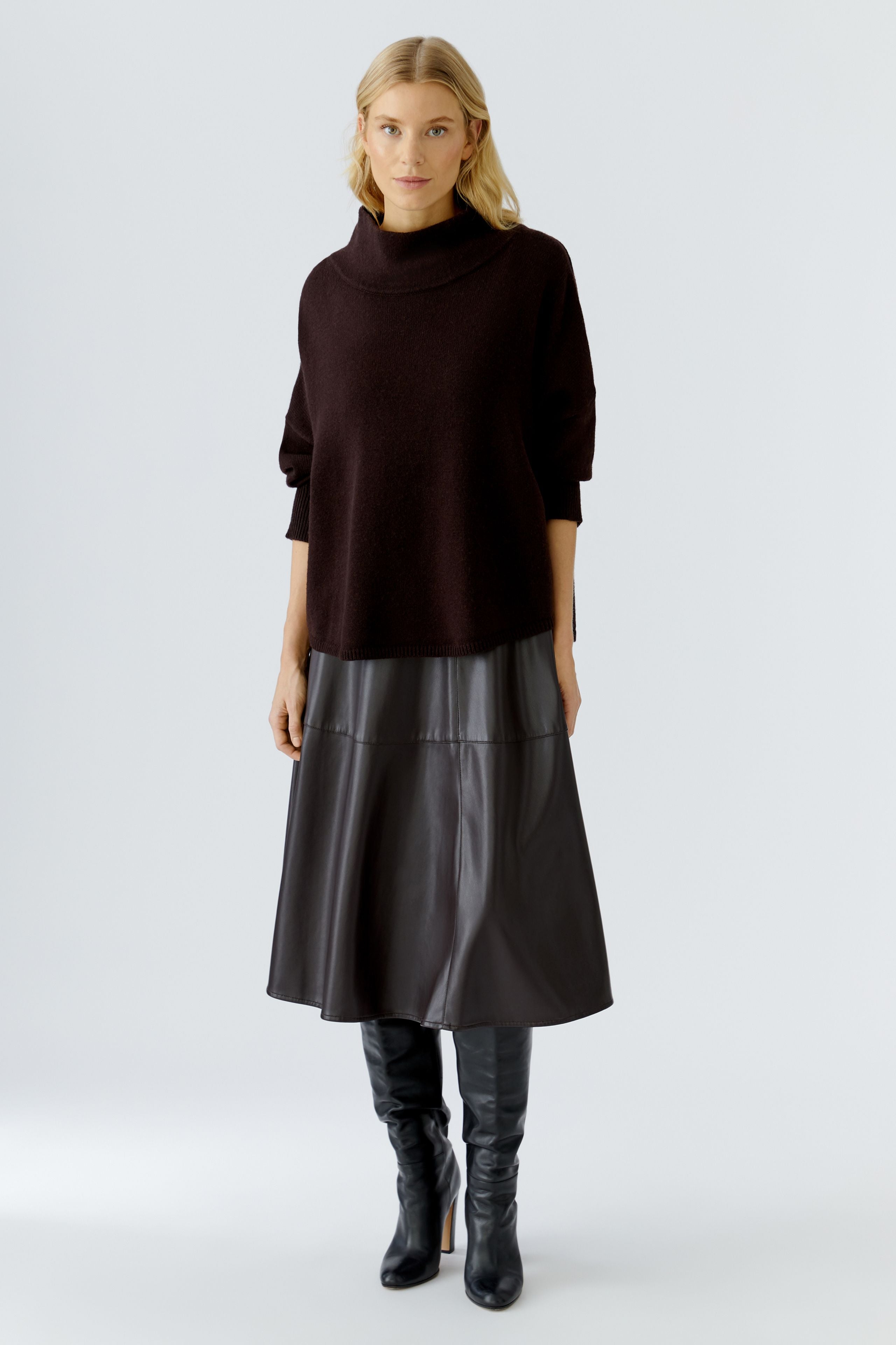 Oui Pleather Skirt 87352 – N.Shelley